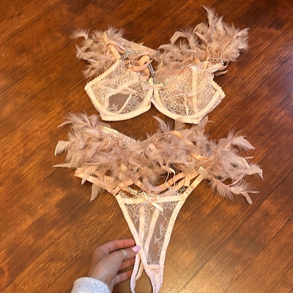 Intimates & Sleepwear | New Pink Feather Lingerie Set Sz M | Poshmark